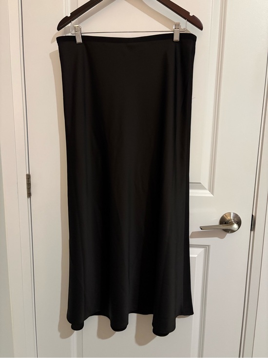 Uniqlo | Skirts | Uniqlo Black Satin Maxi Skirt Sleek Aline Silhouette ...